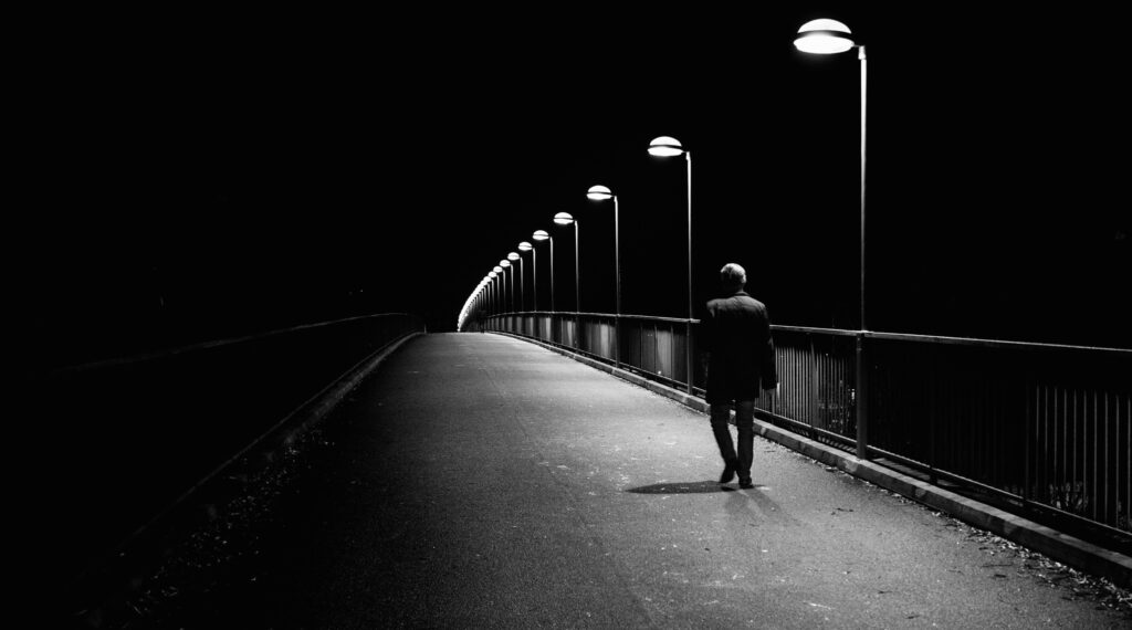 Ways To Stay Safe When Walking At Night - My Zeo